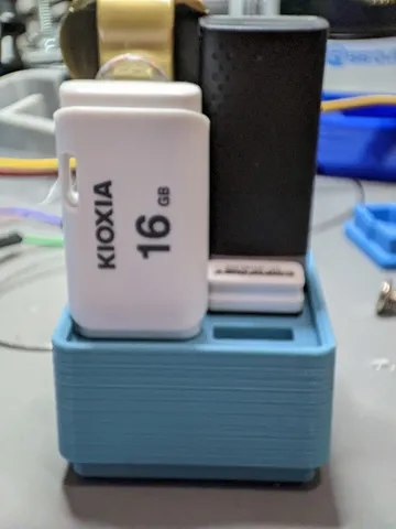 Gridfinity Usb drive holder by Jack Middaugh | Download free STL model ...