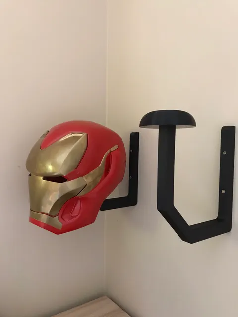 Make of Helmet Wall Hanger by medyk3D | Download free STL model ...