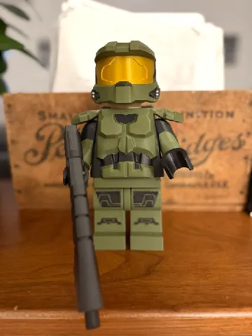 Mega-Sized Lego-like Halo Master Chief Mini-Figure (5:1 Scale) by ...