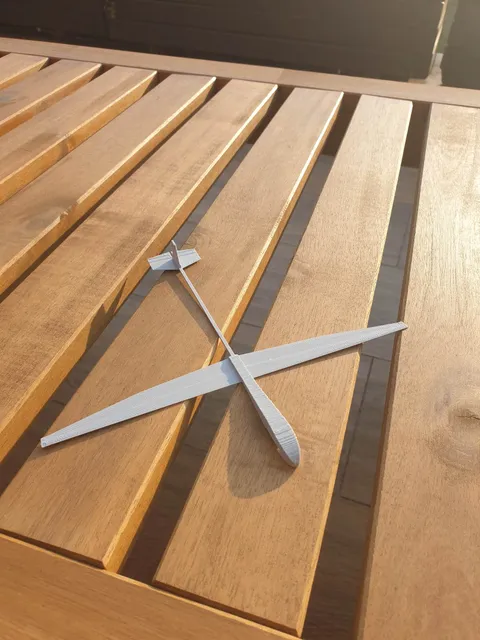 Make of Stable glider V7a + Notch for rubber band launch (35m+ range ...