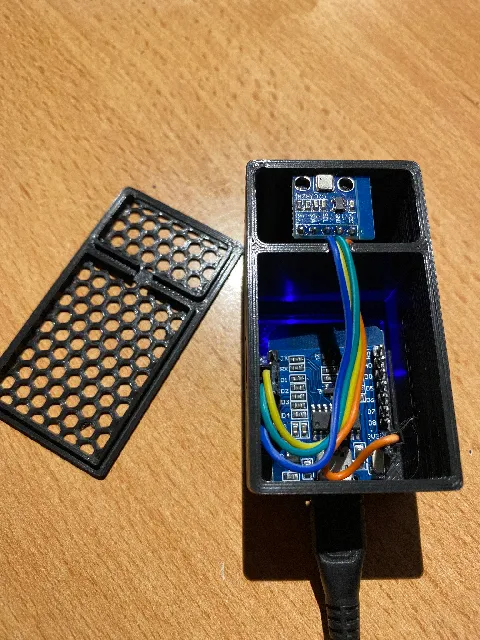 Make of ESP32 Wemos D1 Case with BMP280 sensor mount by tommycederlund ...