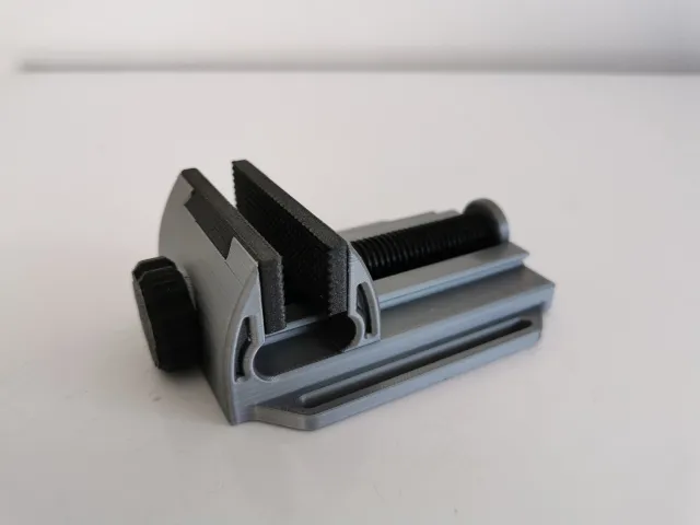 Yet Another Fully 3D Printable Mini Vice With Interchangeable Jaws. by ...