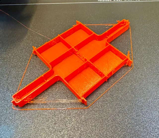 Make of Omnifixo M4.4 Closed Tray Insert by Truchsess | Download free ...