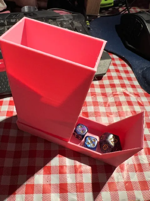 Make of Pocket Dice Tower by Kuro Man Kuro | Download free STL model ...