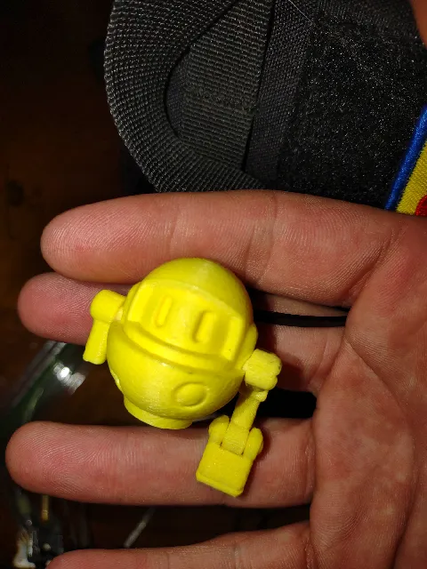 Make of Kenji the print-in-place benchy robot by Sterling Nazario ...