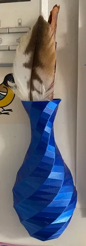 Magnetic Low-poly Rose Twist Vase by Riskable | Download free STL model ...