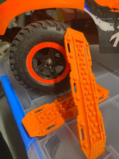 Make of 1/10 Scale MaxTrax MKII Traction Board by SaltyScott | Download ...