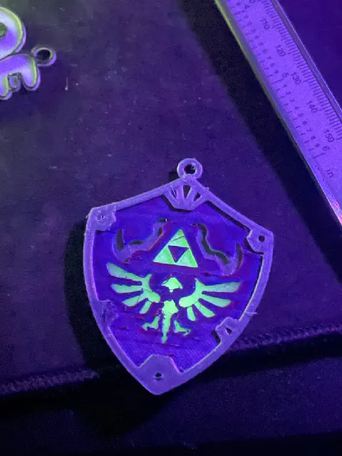 Make of Legend of Zelda Hylian Shield Keychain by Gianluca Curado ...