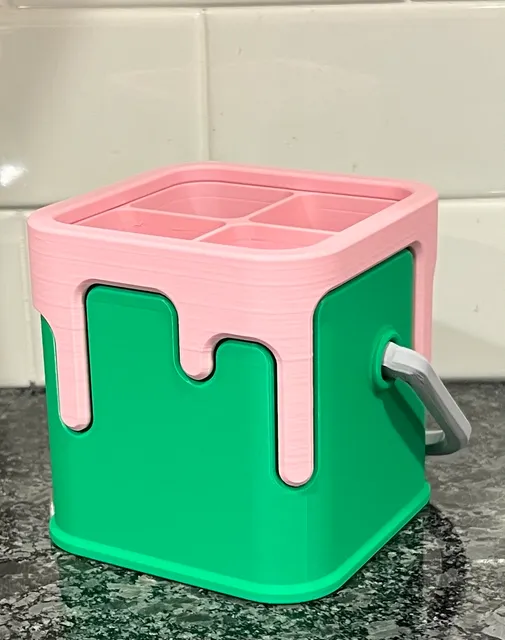 Make of Drippy Pail With Divider Insert by Betsy Weber | Download free ...
