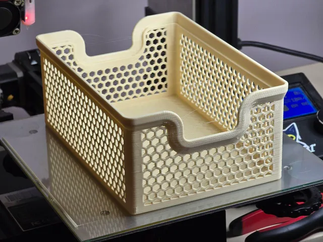 Rectangular 140x200mm Stacking Baskets & Lid - Hexagon Pattern by ...