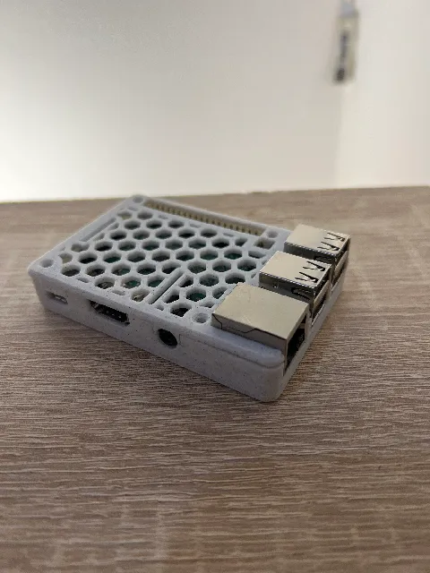 Make of Raspberry Pi 2/3 Hexagon Slim case with wall mount by Matej2510 ...
