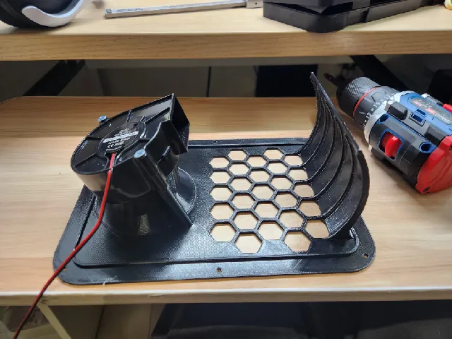 Make of Qidi Plus 4 Rear Cover for 7530 fan by Fanasia Lab | Download ...