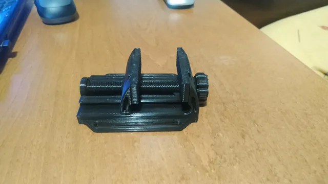Yet Another Fully 3D Printable Mini Vice With Interchangeable Jaws. by ...