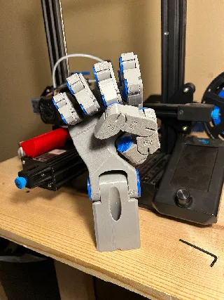 Poseable Robot Hand (Right Hand) (PLA) by Make-A-Print | Download free ...