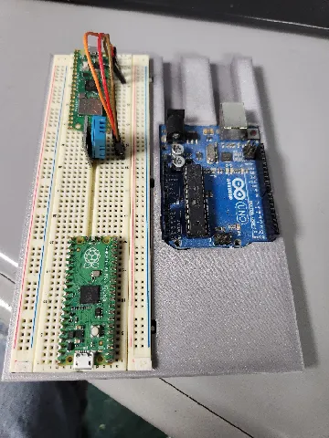 Arduino breadboard holder by p_fabi | Download free STL model | Printables.com