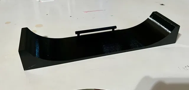 Finger skateboard park - U ramp par Karel (Lowprize) K. | Téléchargez ...