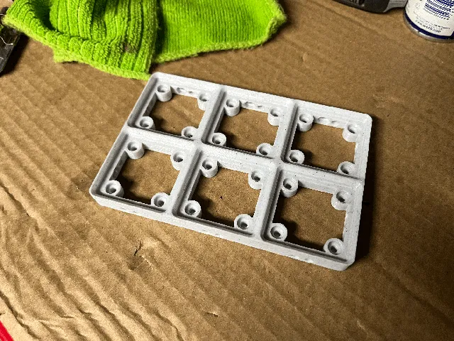 Make of Gridfinity Baseplate Screwable by DVs3D | Download free STL ...