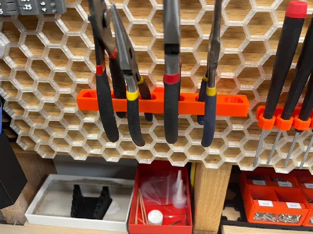 Make of Parametric Plier Holder (for HSW) by Rick's 3D Printing ...