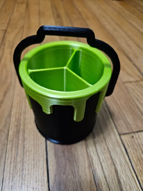 Make of Drippy Bucket With Divider Insert by OhLordy | Download free ...