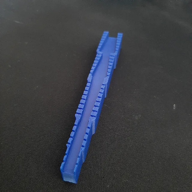 Make of resistor lead forming tool - component bender - plieur de ...