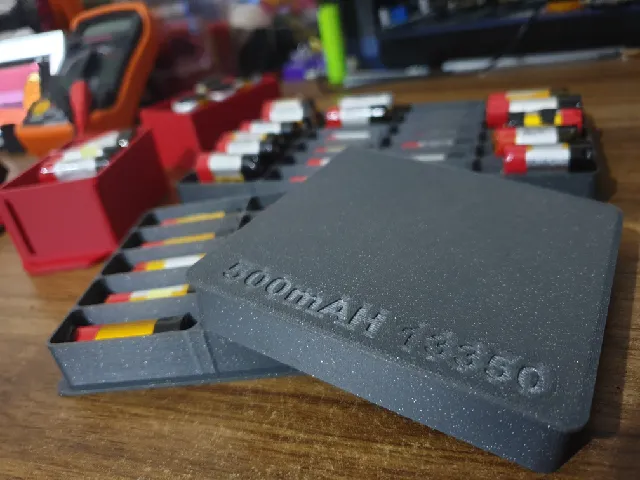 Make of Disposable Vape Battery Tray (Parametric) by WeekendTechie ...