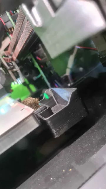 Make of Nozzle Scrubber with a Little Bucket for Voron 2.4 by Viktor ...