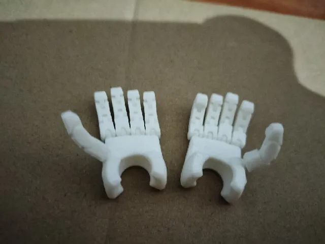 Stronger Poseable hands for 200% scale Dummy 13 by AnniandSteve ...
