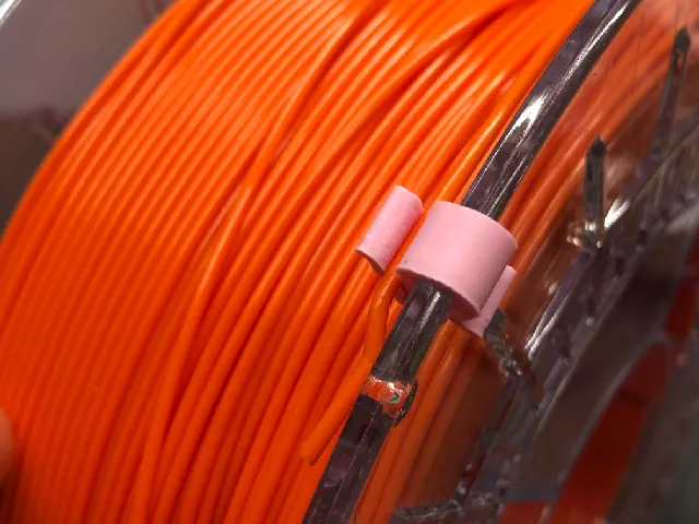 Make of Tiny Filament Spool Clip by 3D KIMBA | Download free STL model ...