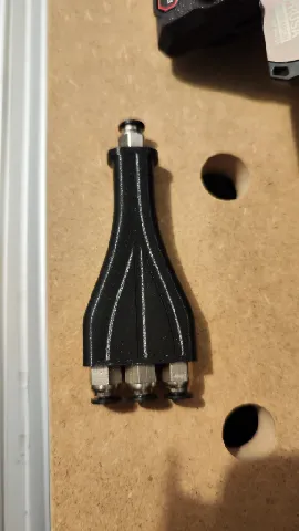 PTFE Bowden Y Splitter (3 way) by Laisch | Download free STL model ...