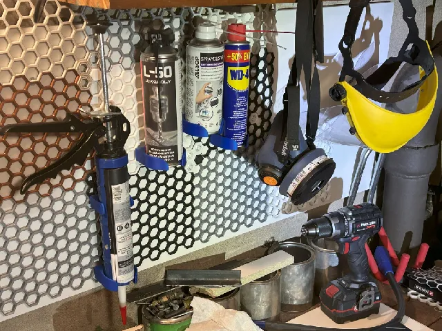 HSW - Parametric Bottle Holder for Honeycomb storage wall by Shorco | Download free STL model ...