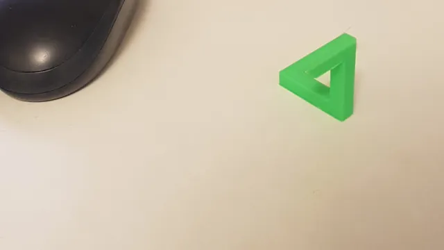 Make of Paradox Illusions - Penrose triangle optimised by Petheng ...