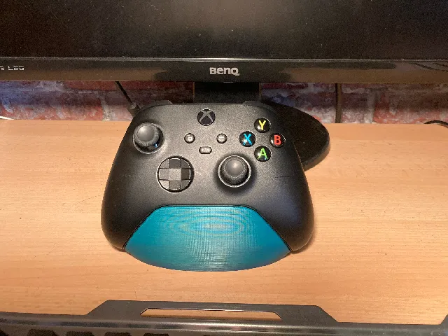 Make of Minimalistic Xbox Controller Stand by Sam kruse | Download free ...