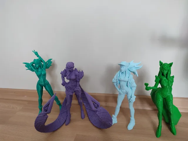 Make of KDA Akali - League of Legends - 30 cm model. by Onur İlber ...