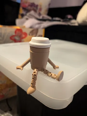Flexi Coffee Cup Buddy (articulated - no supports) by The Kit Card Guy ...