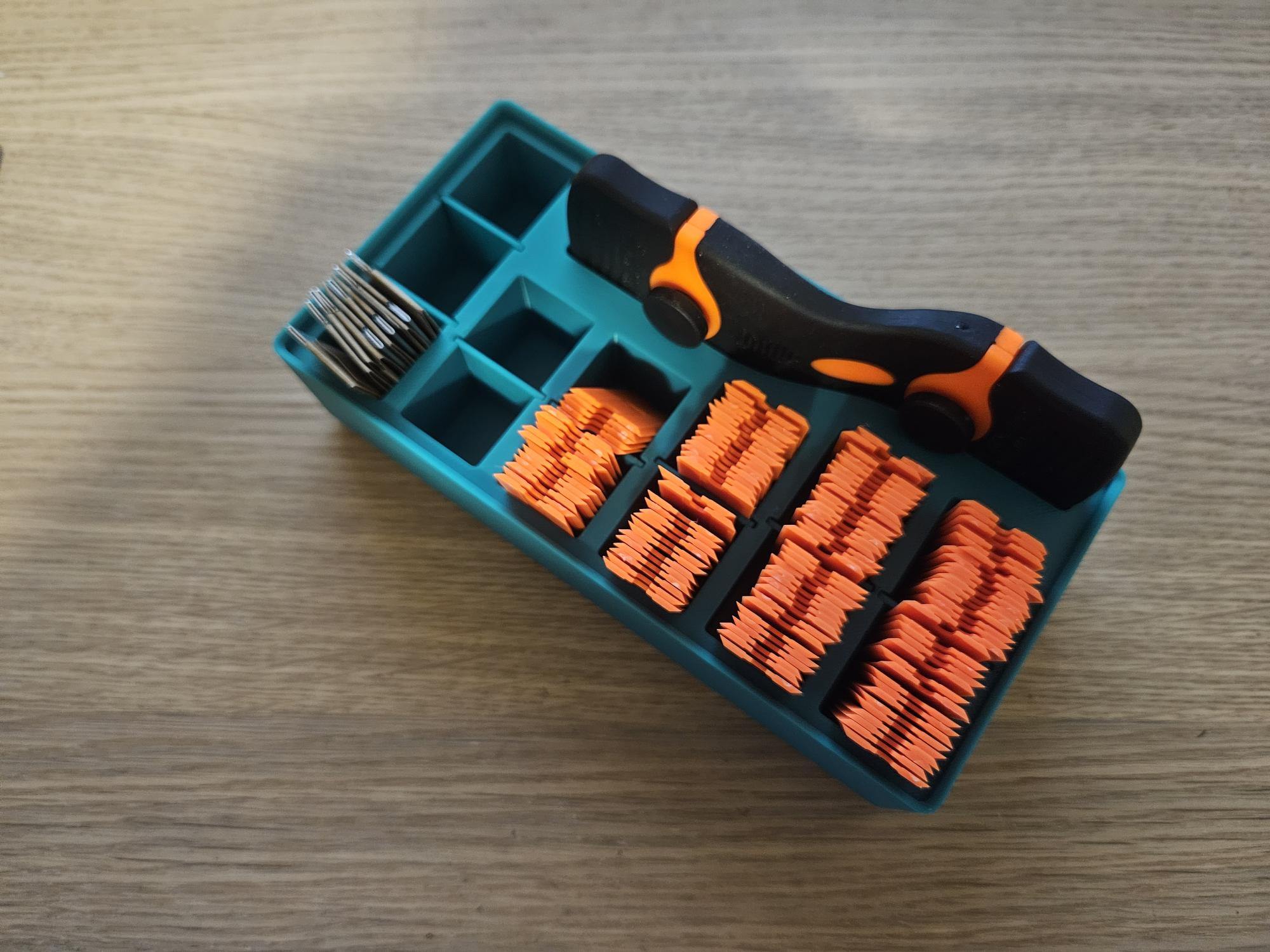 Razor Blade Scraper Gridfinity by Robin Åström | Download free STL ...