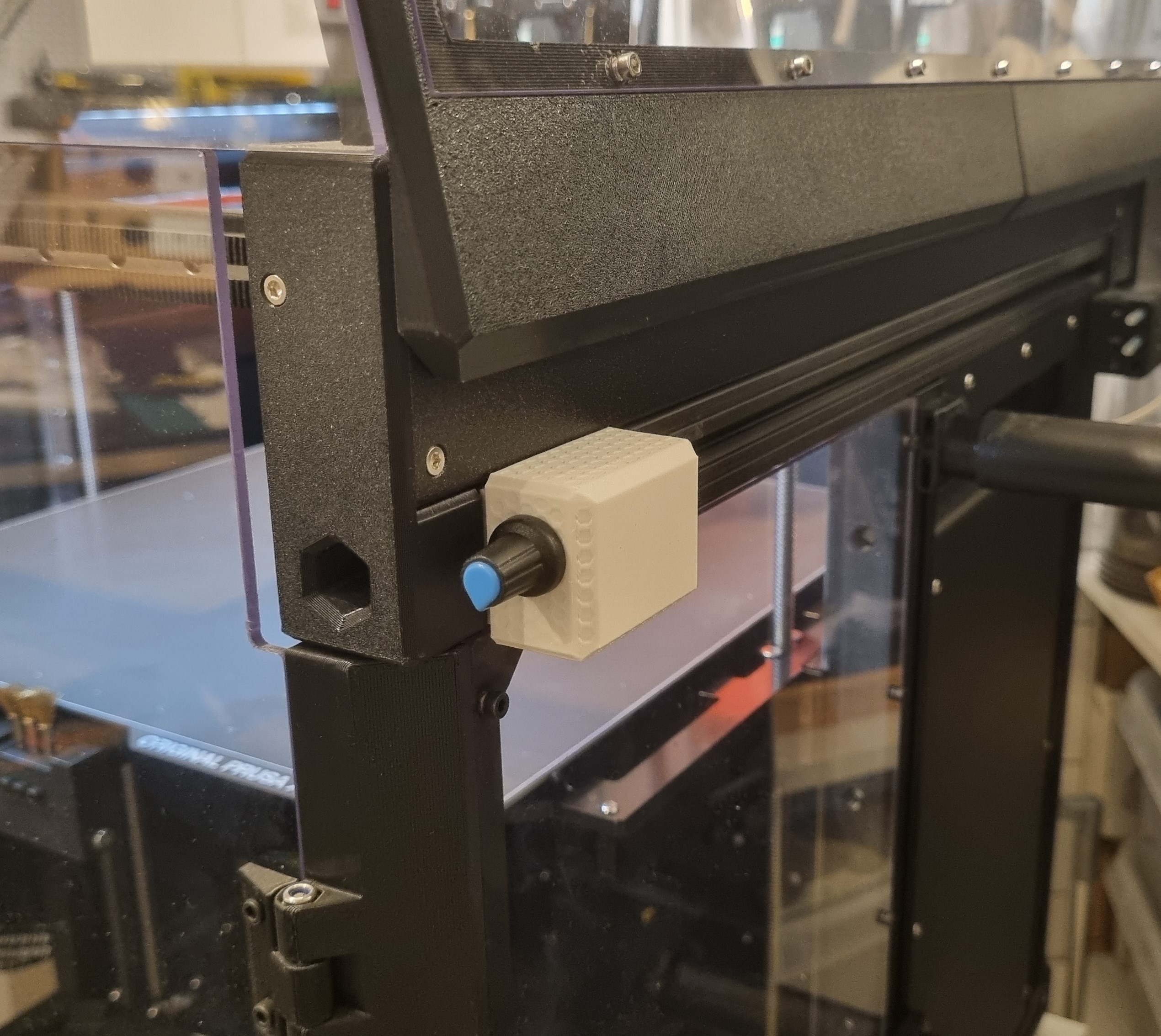 PWM Controller Housing for Rails by McDaddy | Download free STL model ...