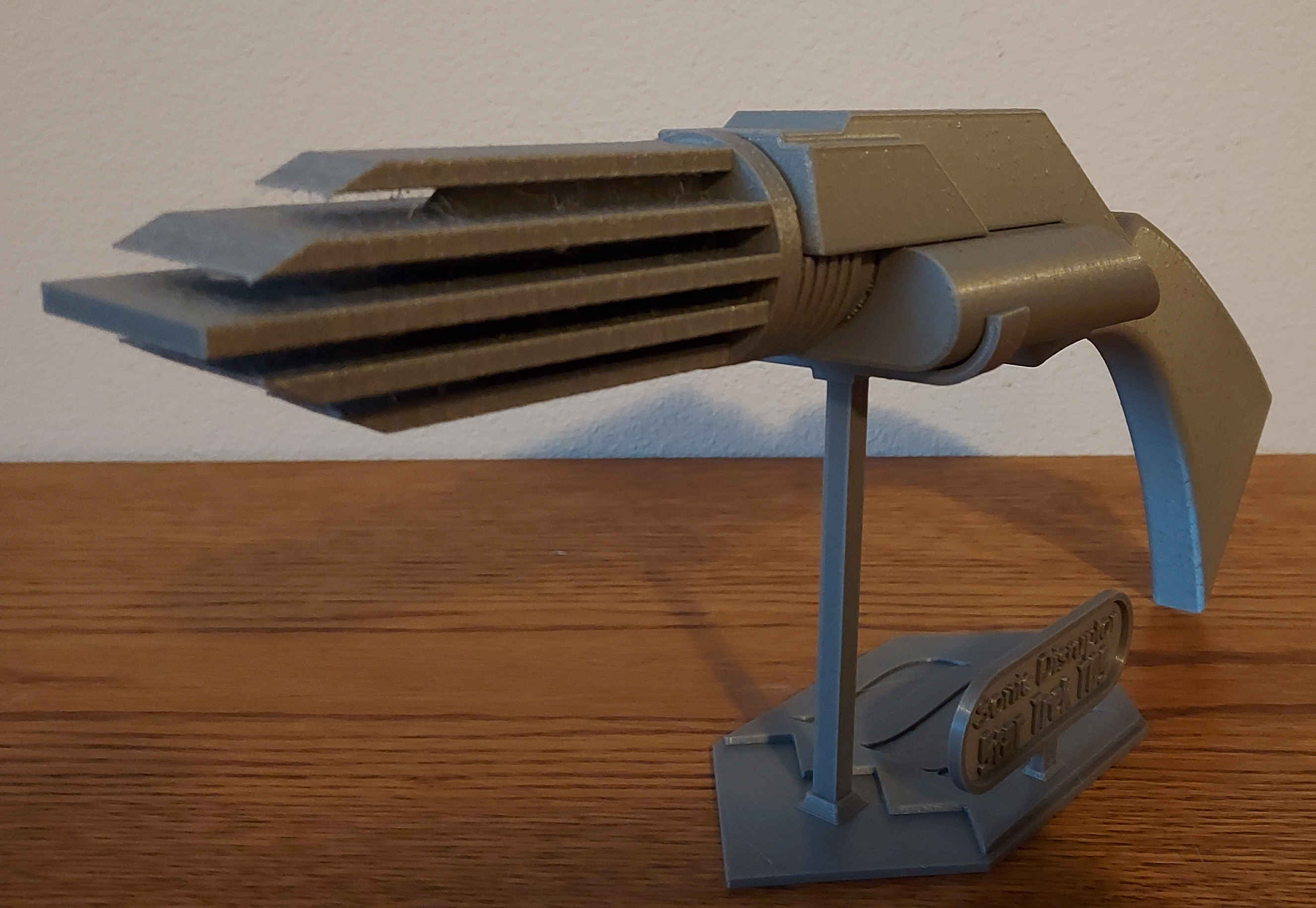 Sonic Disruptor from Eminiar VII, Star Trek TOS S1 E23 "A Taste of ...