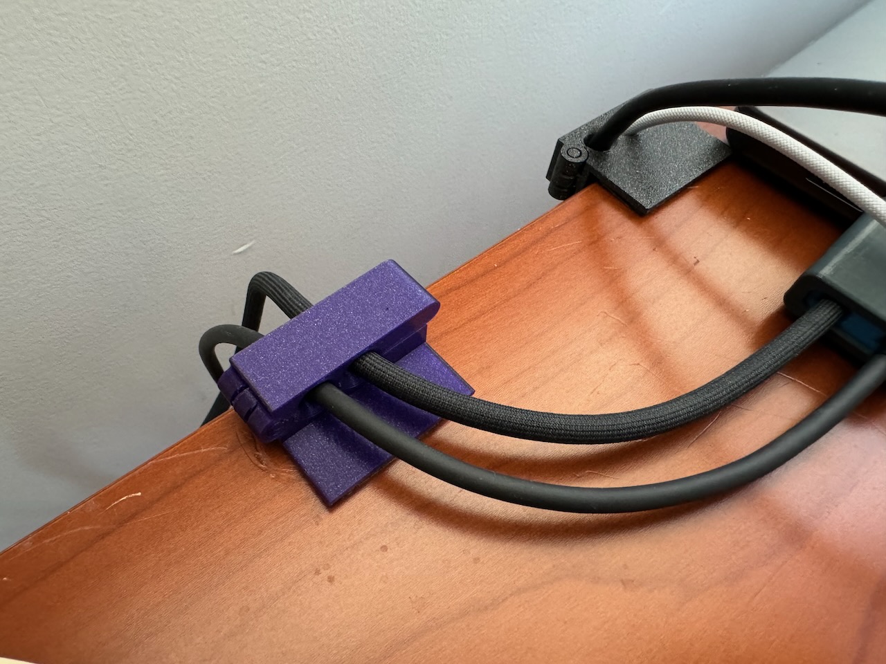 Desk Cable Guide (Horizontal Remix, Parametric) by mjkobb | Download ...