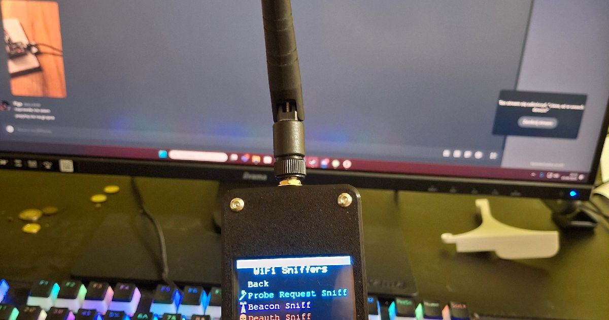 CYD esp32 marauder case with sma antena por Figa | Descargar modelo STL ...