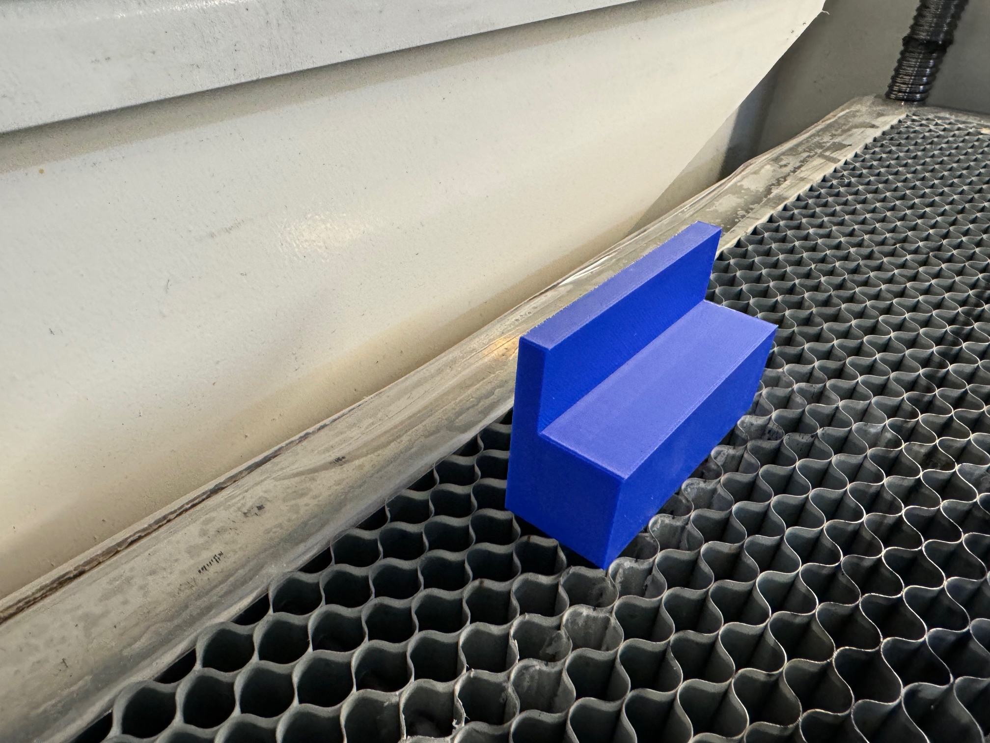 laser support shelf von Dez | Kostenloses STL-Modell herunterladen ...