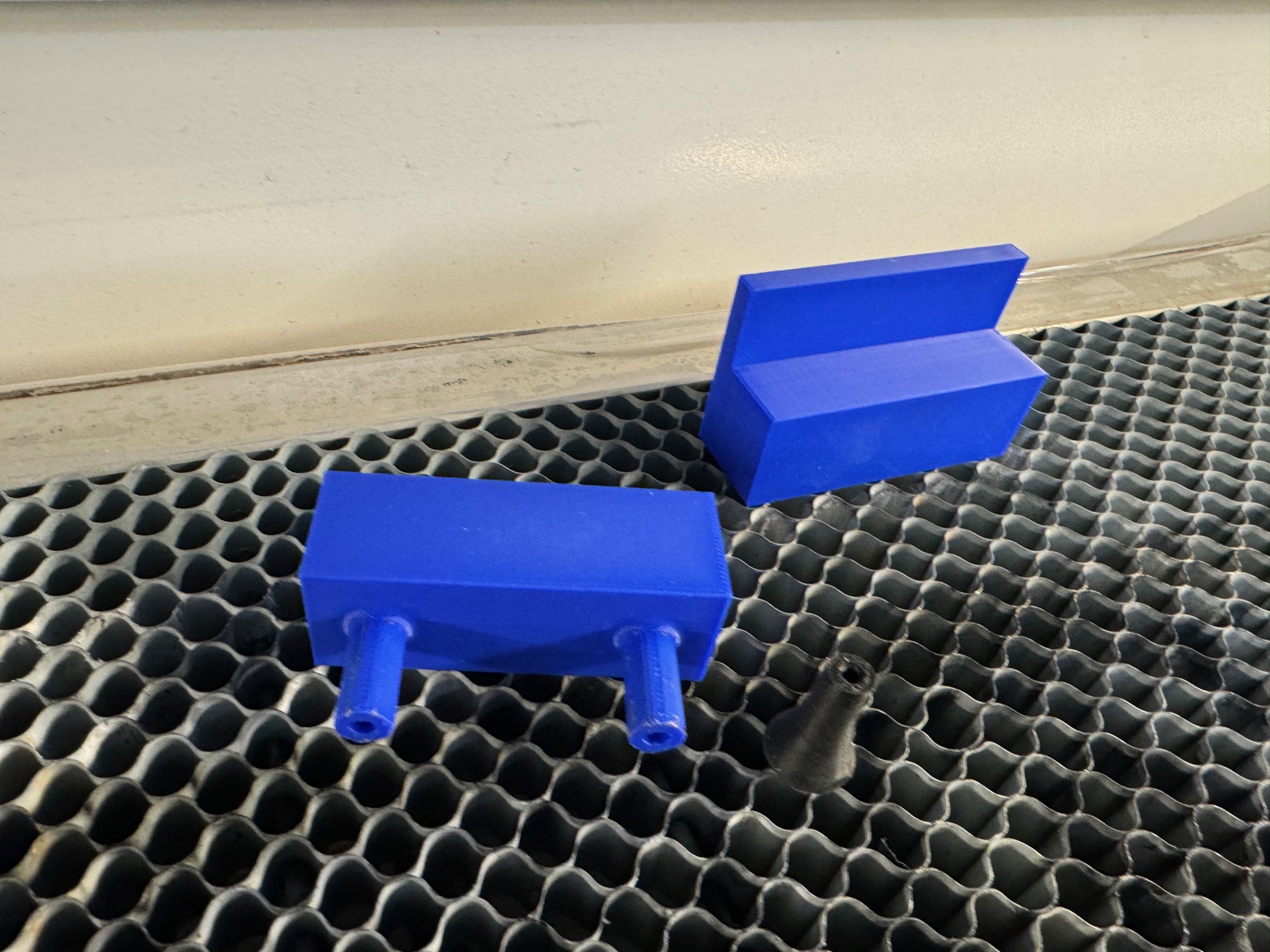 laser support shelf von Dez | Kostenloses STL-Modell herunterladen ...