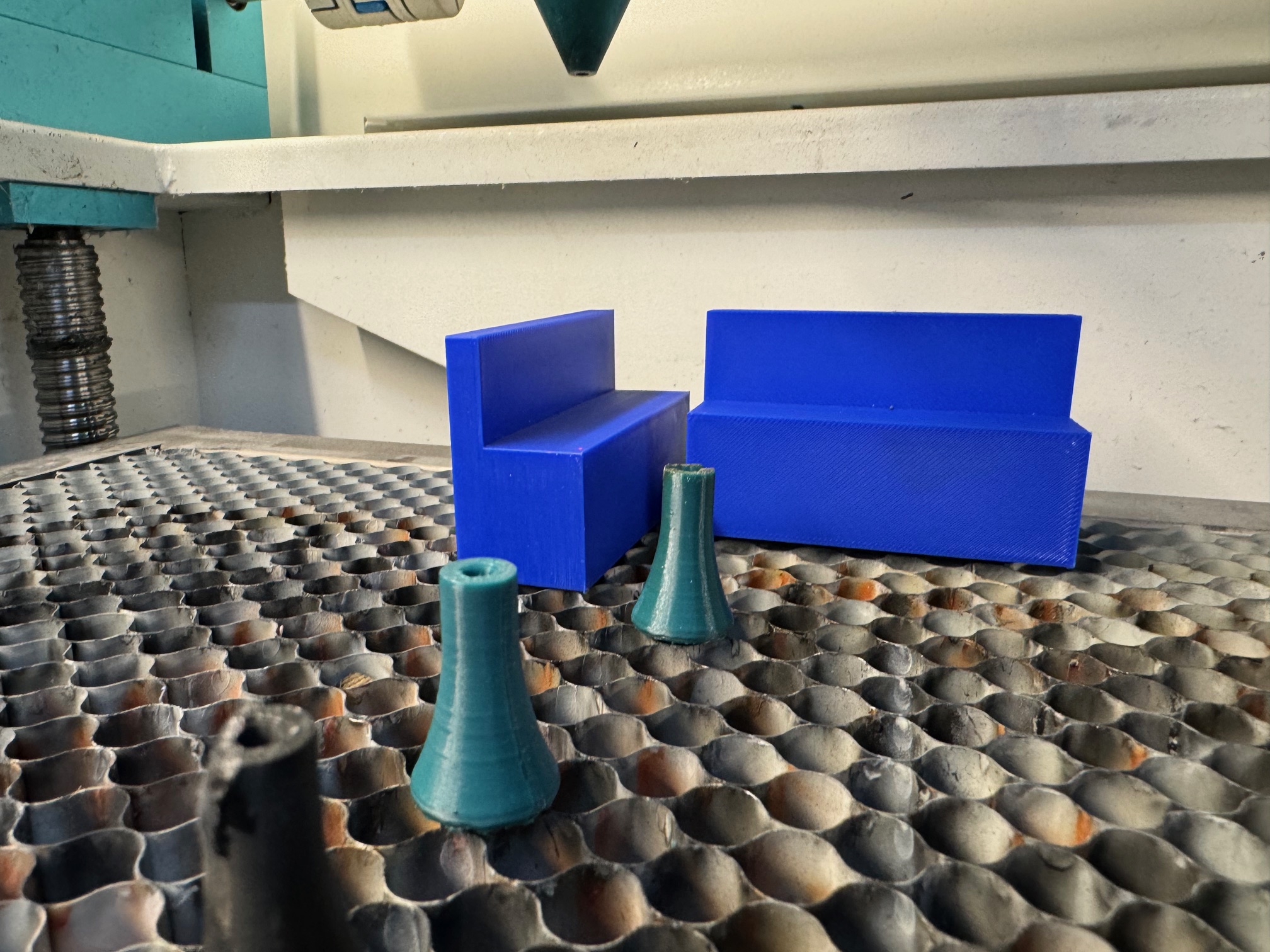 laser support shelf von Dez | Kostenloses STL-Modell herunterladen ...