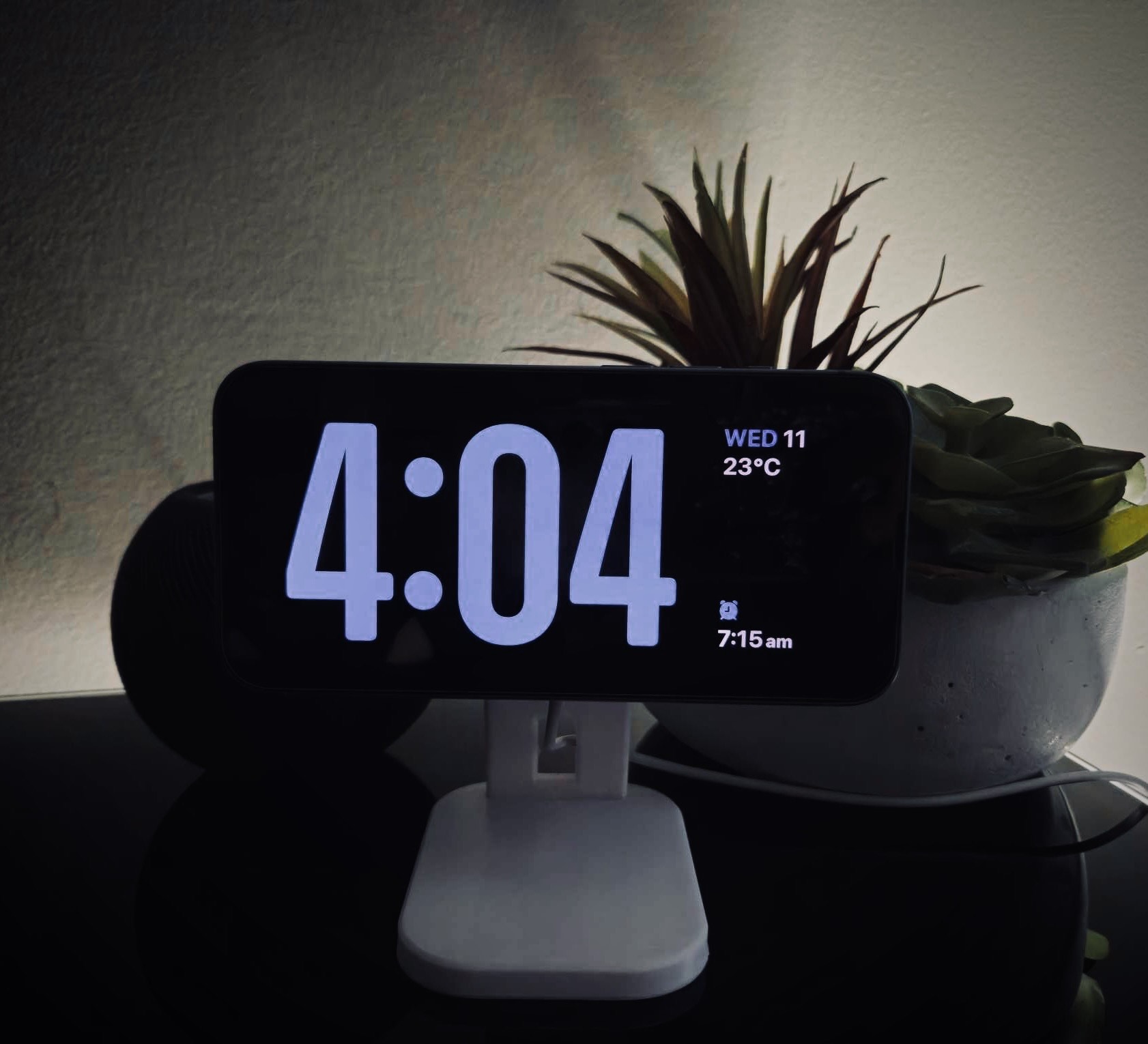 Mag Safe Phone Stand by Lil Zac | Download free STL model | Printables.com