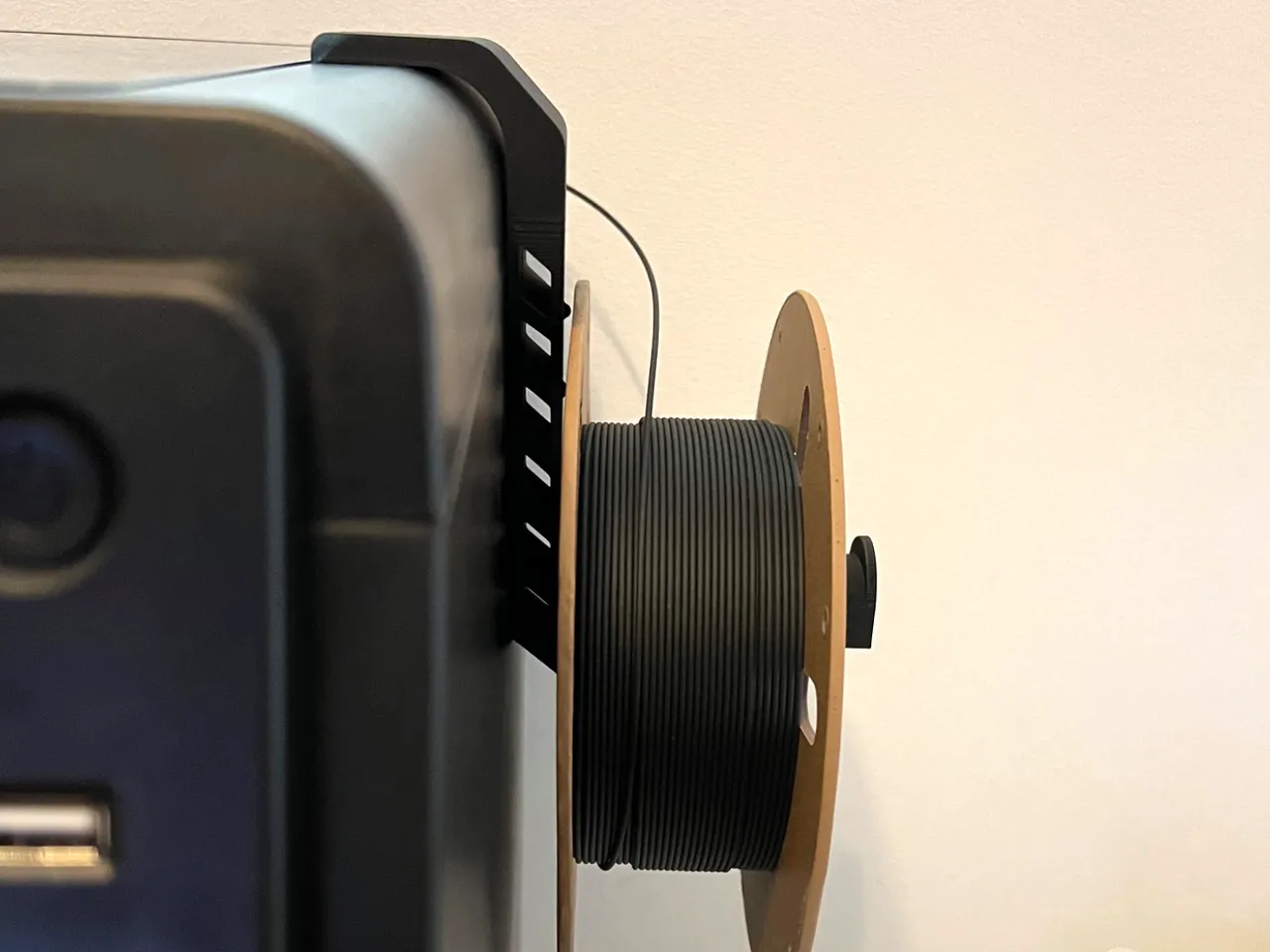 Flashforge 5m Pro Side Spool Holder by Chriz2k | Download free STL model | Printables.com