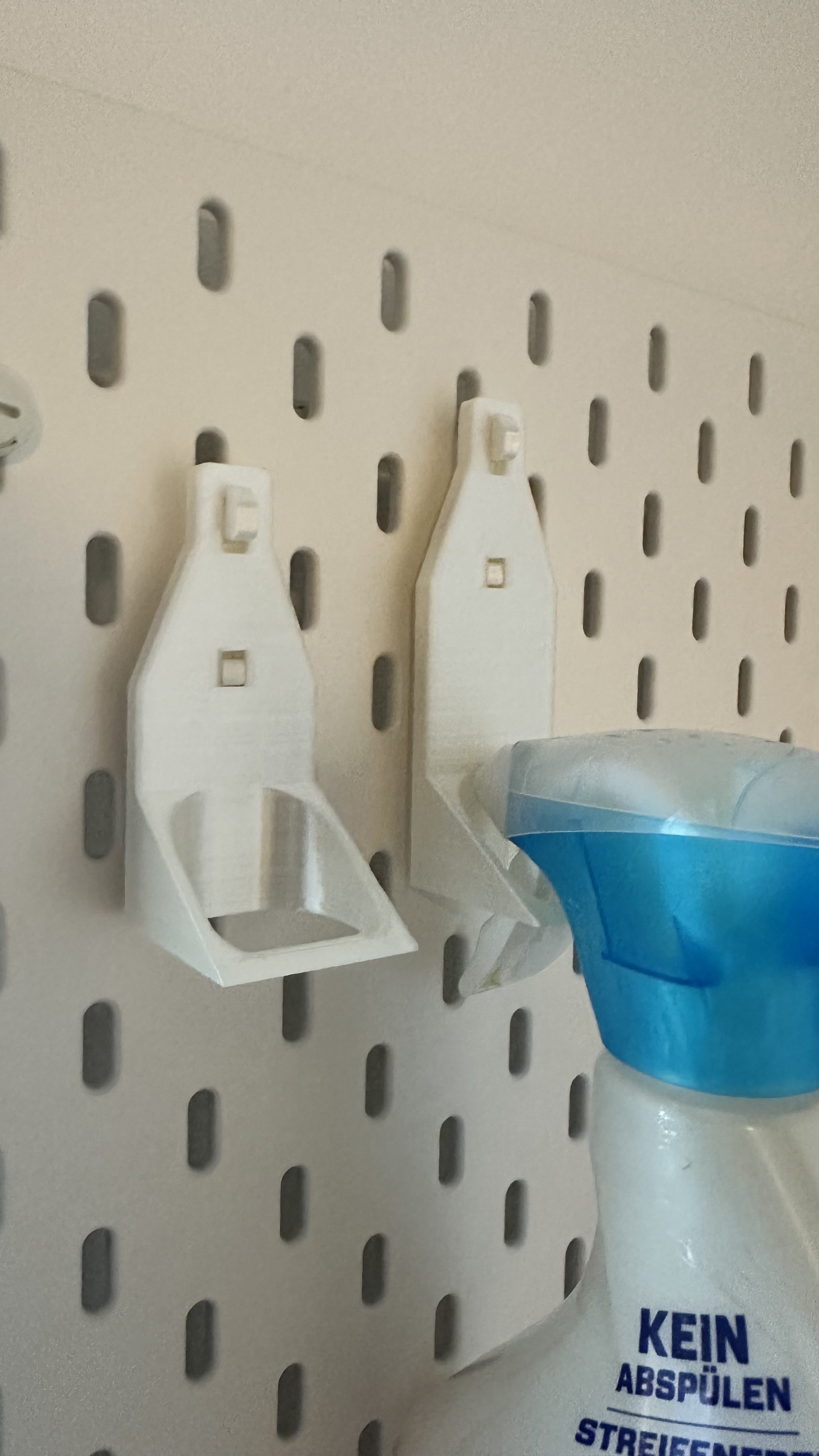 SKADIS Spray Bootle Holder by Richard365 | Download free STL model ...