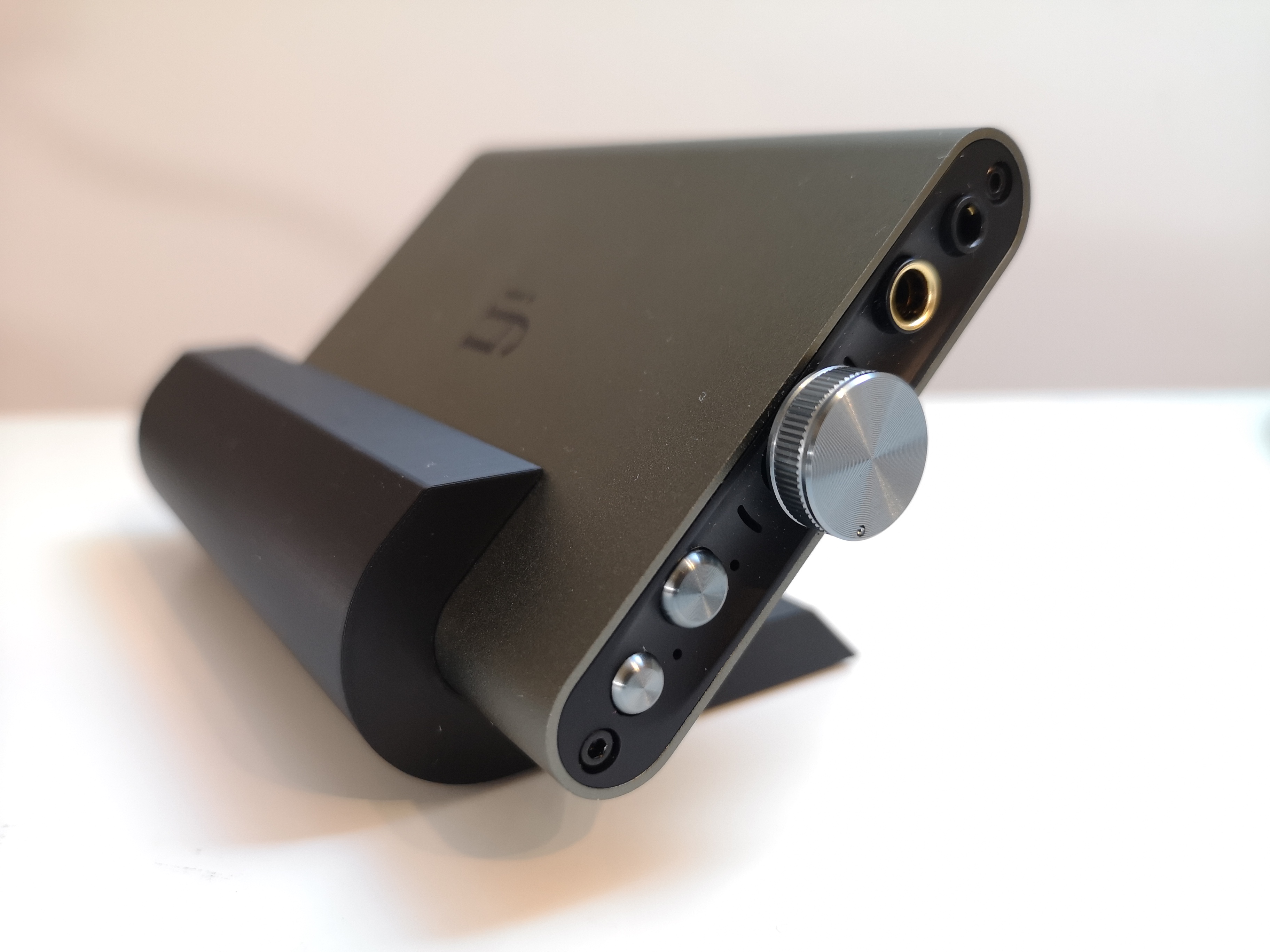 iFI Hip Dac Stand Mount Holder by Majkelini0 | Download free STL model ...