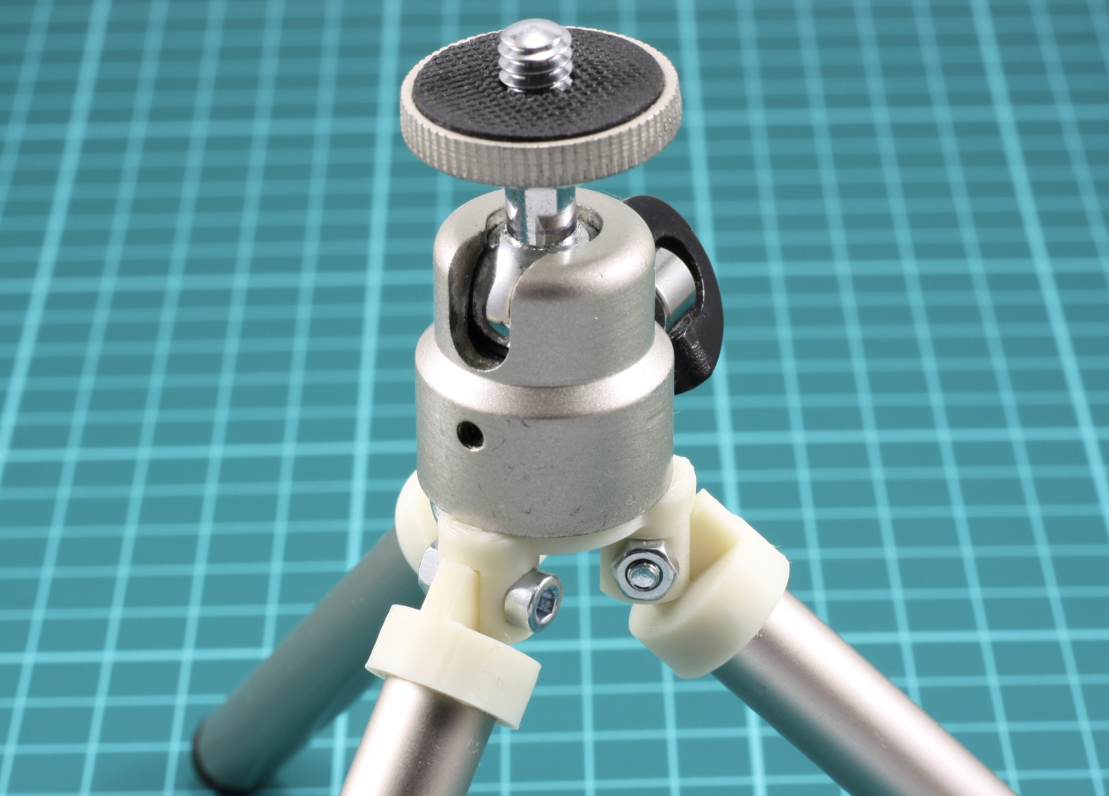 Mini Tripod Replacement Part by Pavel Rampas | Download free STL model ...