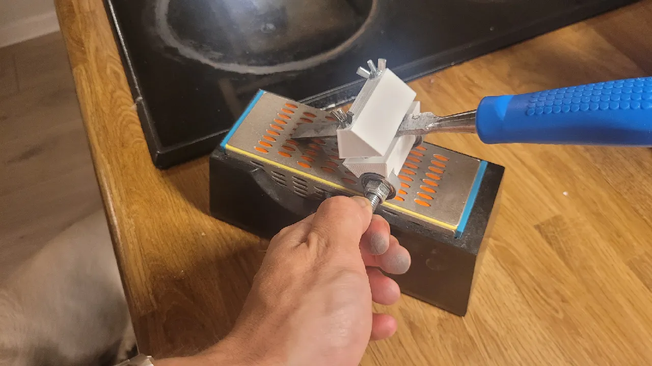 Chisel sharpening jig by Erl | Download free STL model | Printables.com