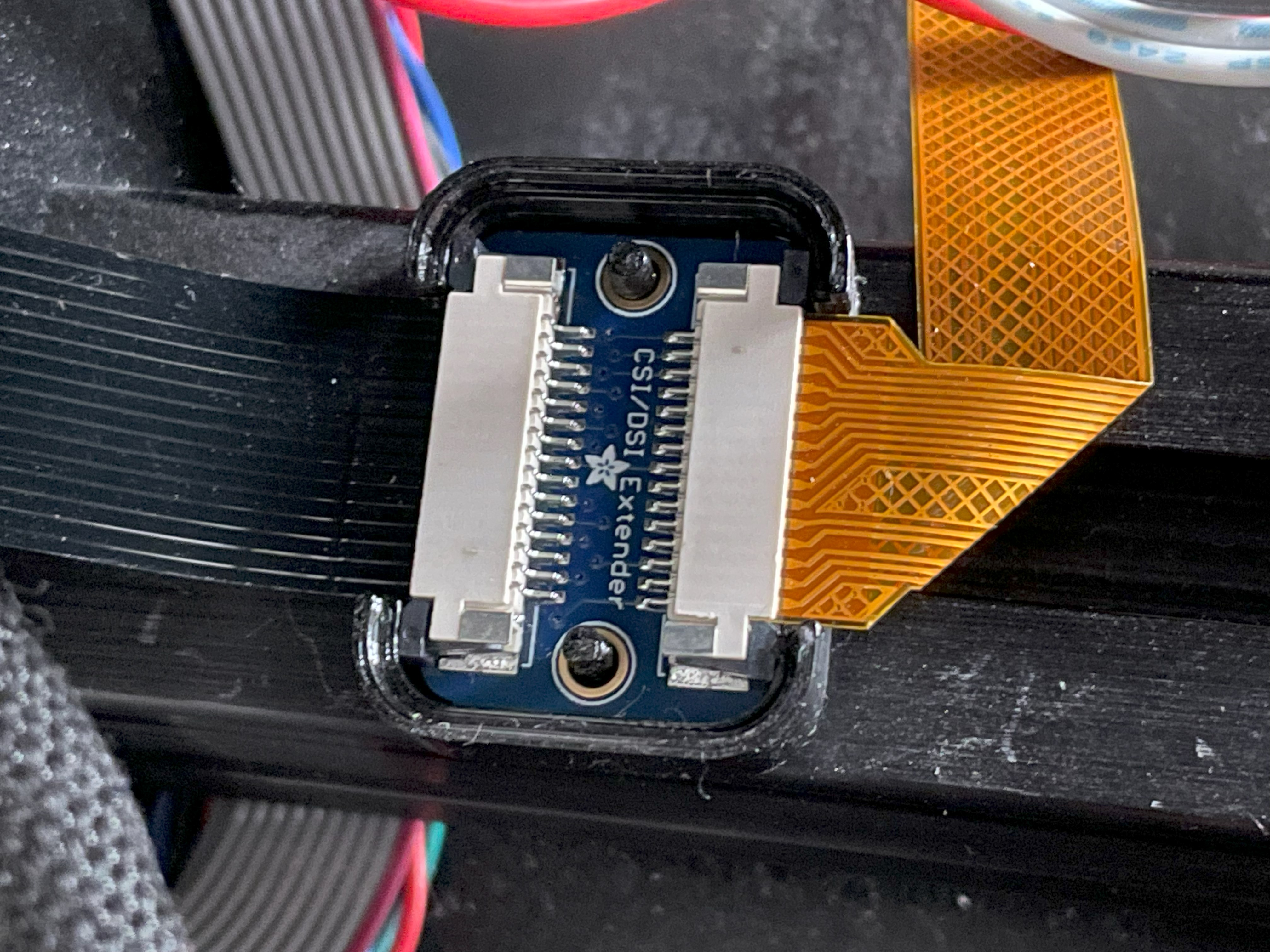 Adafruit CSI o DSI Cable Extender case by Simone Giordano | Download ...