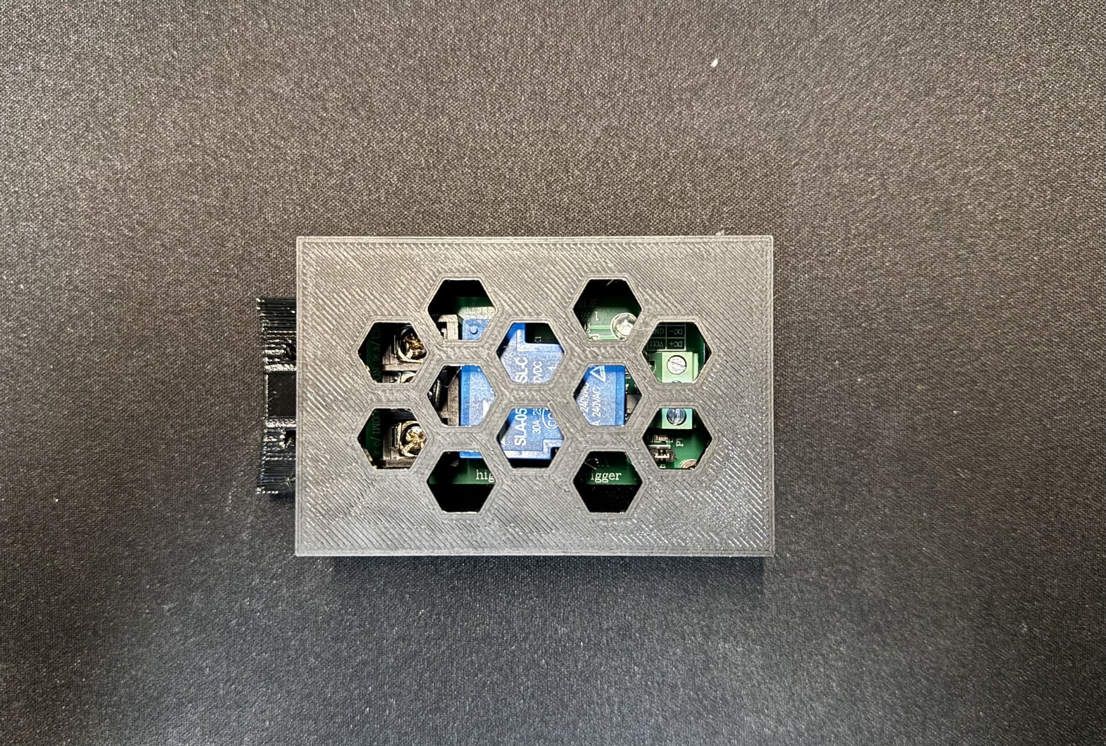 5V 30Amp Relay Enclosure Case by layerbylayer | Download free STL model ...